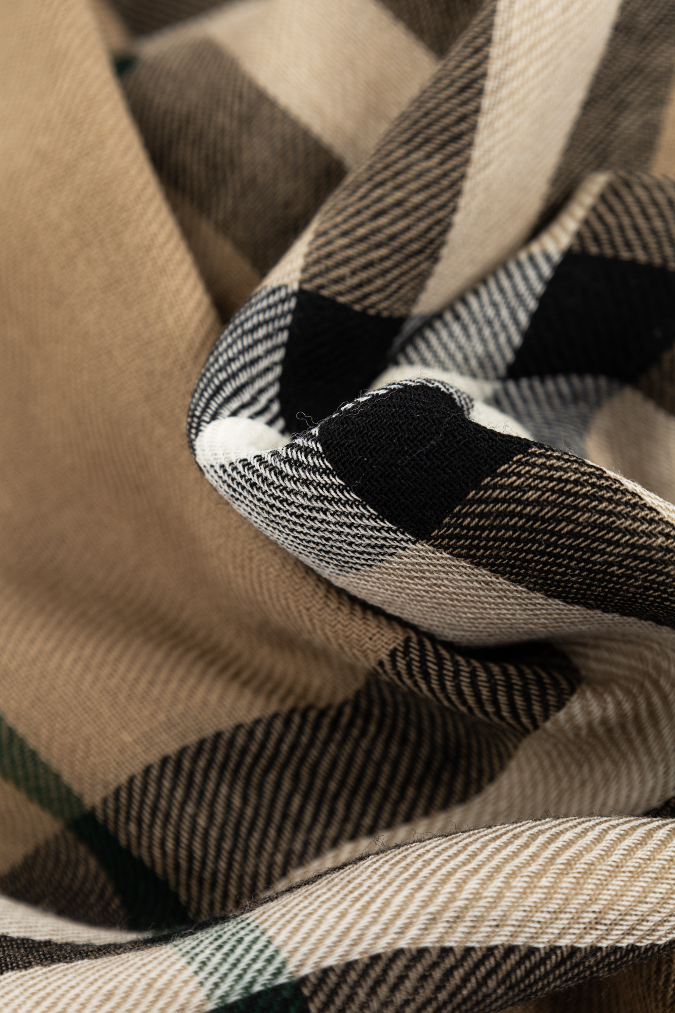 Burberry scarf silver store